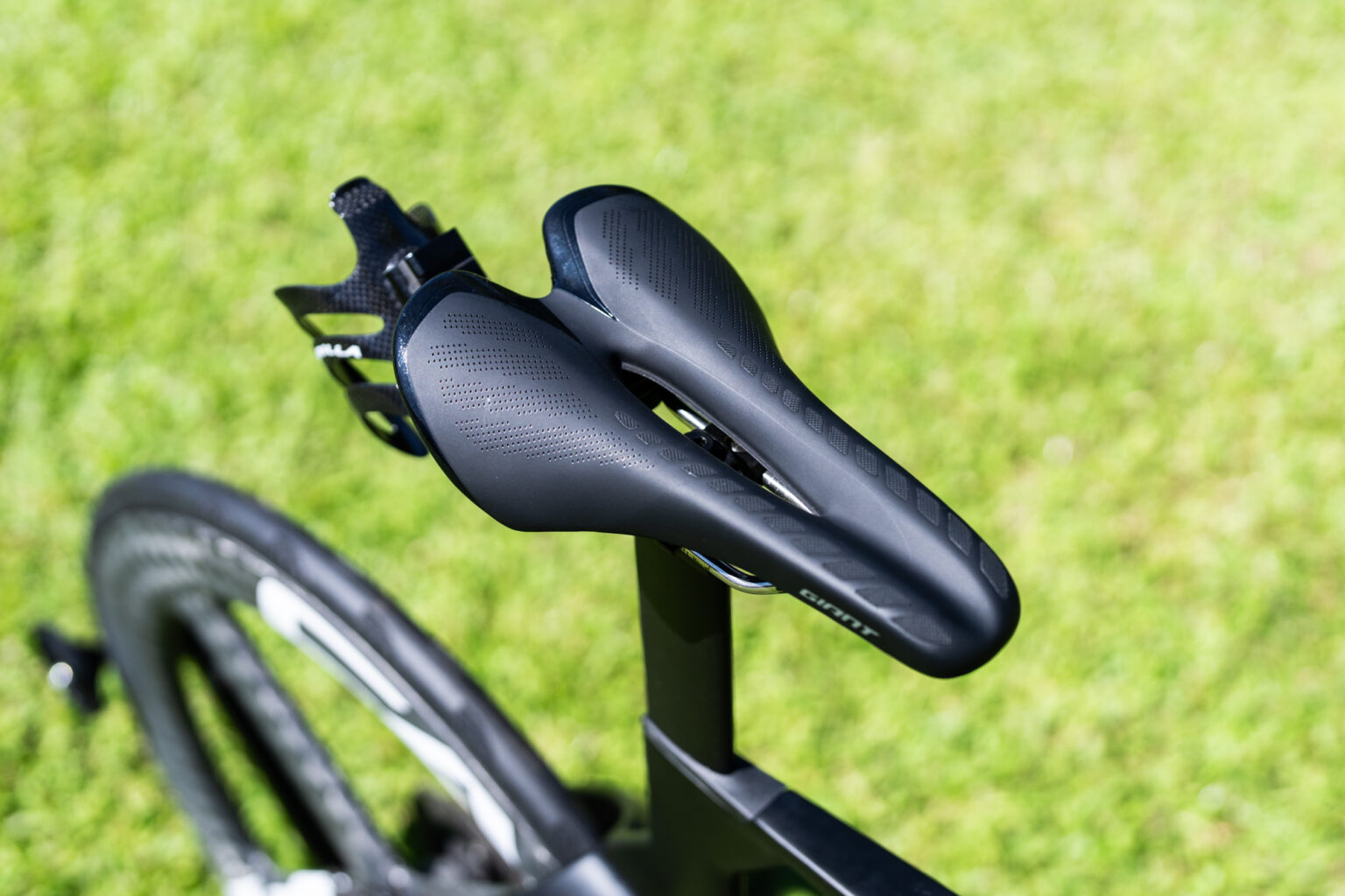 Bikes of Kona 2024: Gustav Iden’s Giant Trinity Disc - Slowtwitch News