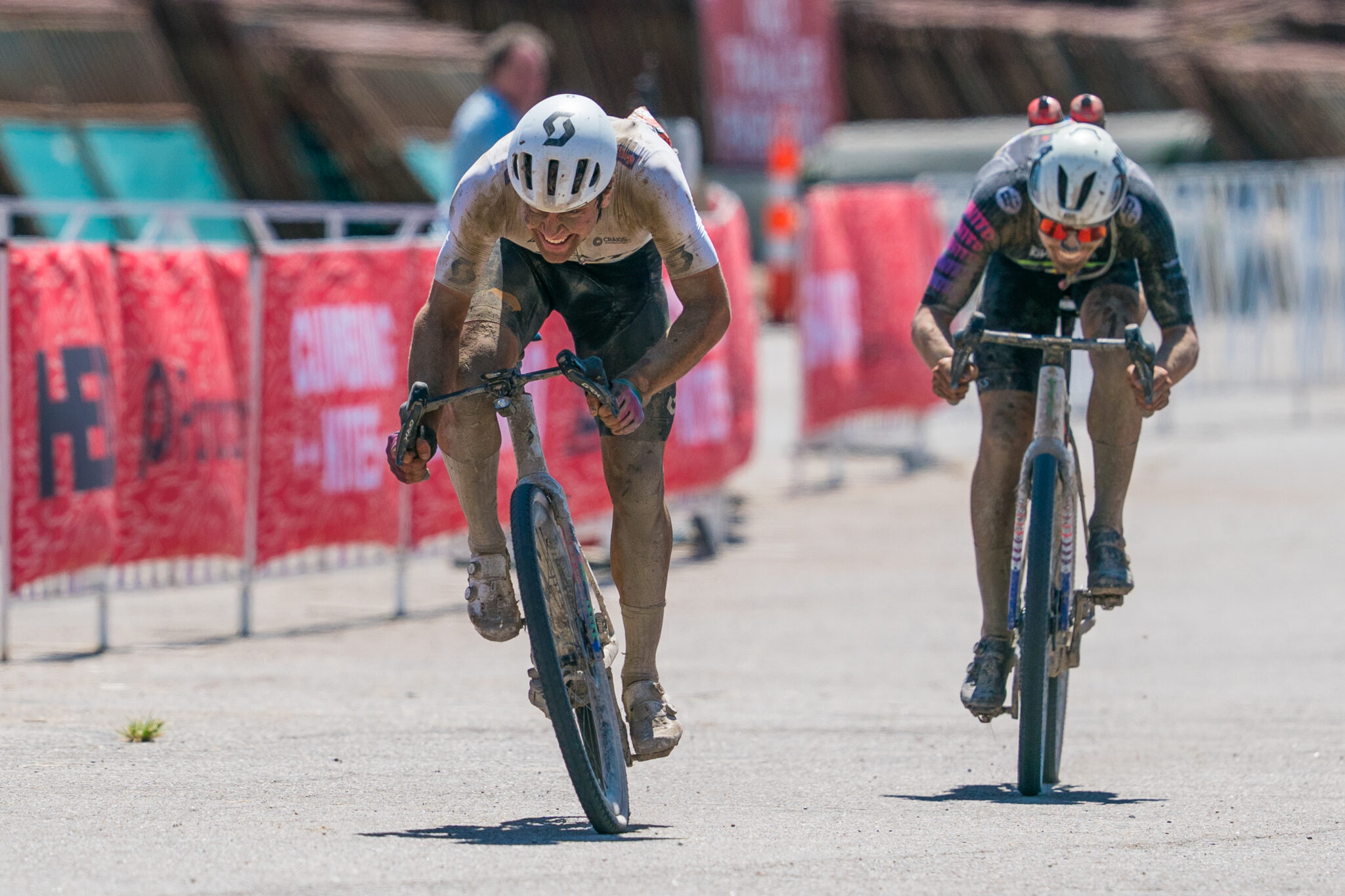 Matthew Beers Takes Gravel Worlds In Dramatic Sprint Over “Mate” Keegan ...