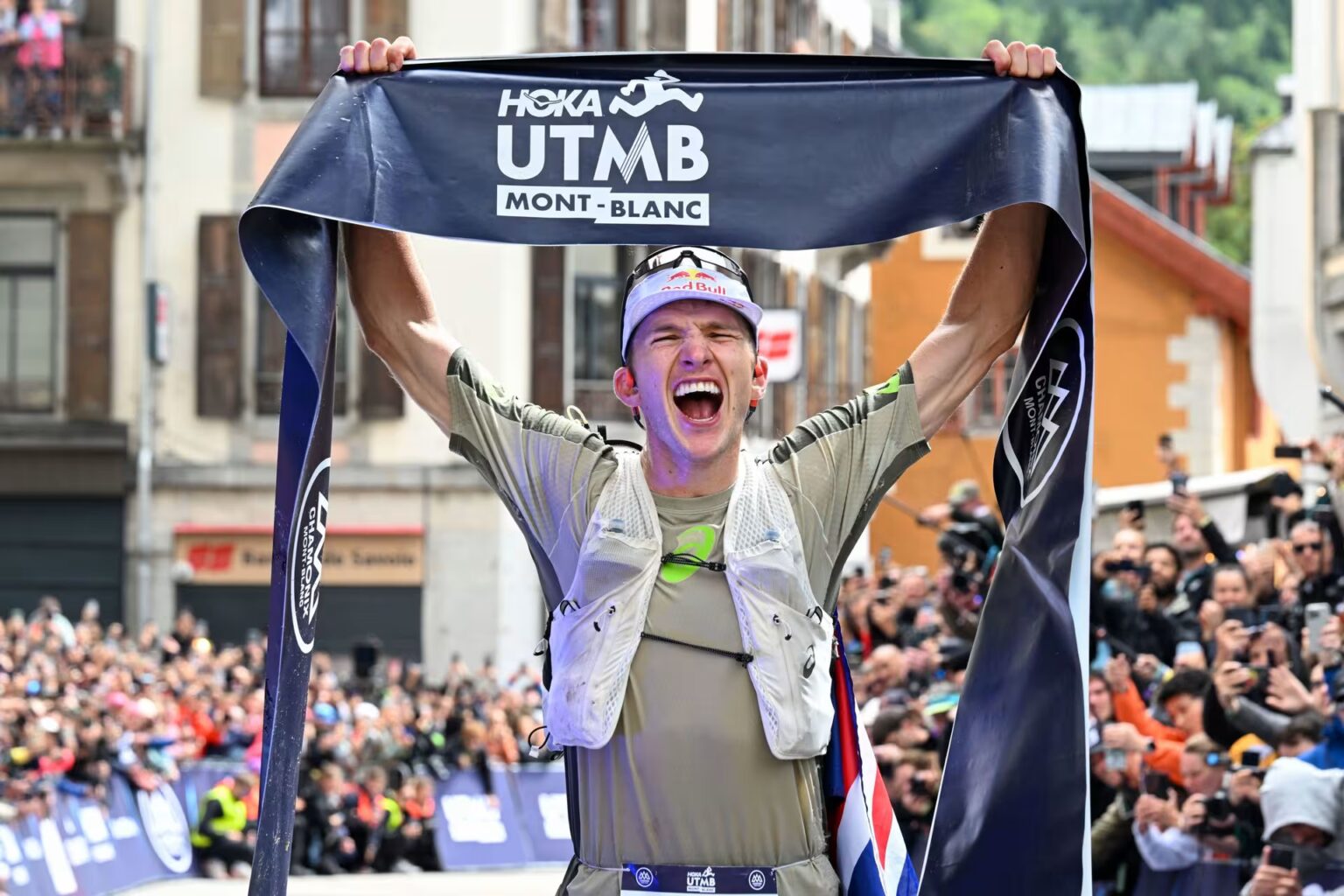Ruth Croft, Tom Evans Storm to UTMB Victories - Slowtwitch News