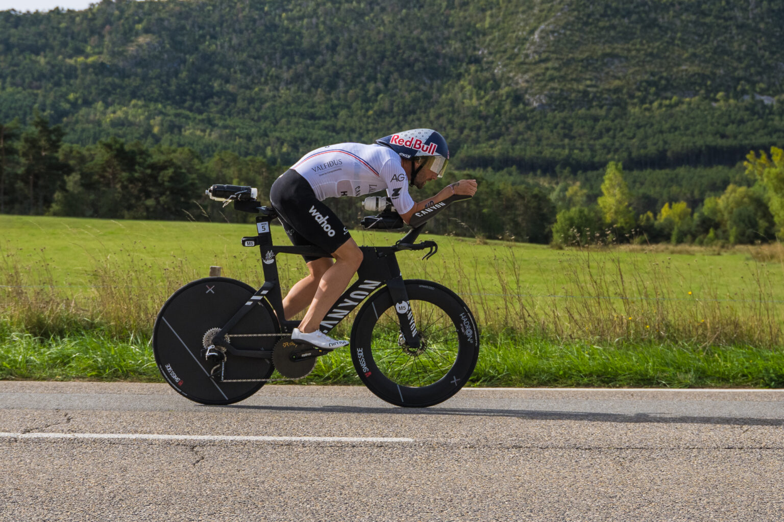 Casper Stornes Wins IRONMAN World Championship, Leads All-Norway Podium ...